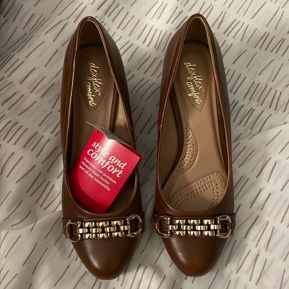 dexflex comfort | Shoes | Nib Nwt Dexflex Comfort Kelsey Cognac Wedge ...